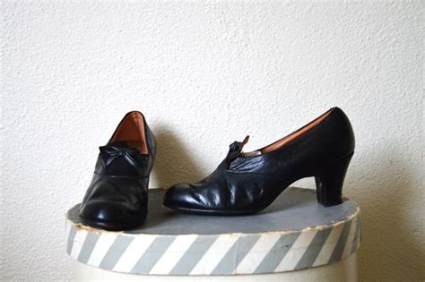 Vintage 1940s Black Leather Shoes Original 30s 40 Gem