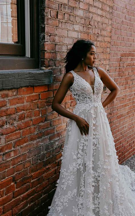 Floral Lace Wedding Dress