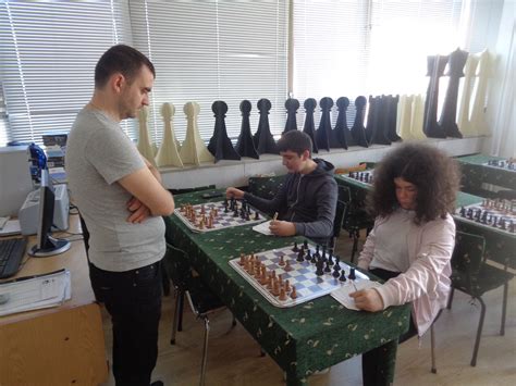 4 клуб Шахмат Професионална гимназия по икономика