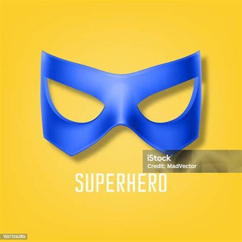 노란색 배경에 현실적인 파란색 슈퍼 히어로 마스크가 있습니다 얼굴 캐릭터 슈퍼 히어로 만화책 마스크 디자인 템플릿입니다 슈퍼 히어로 카니발 안경 정면 슈퍼히어로에 대한 스톡