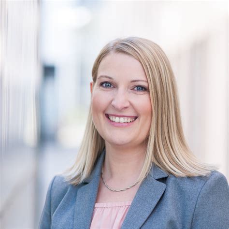 Jessica Schaefer Personalreferentin Lohnsachbearbeiterin Hkf