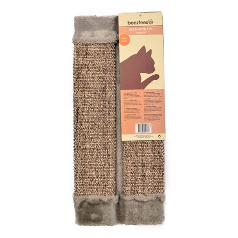 Когтеточка для кошек Beeztees угловая меховая с кошачьей мятой купить по цене 699 ₽ с доставкой