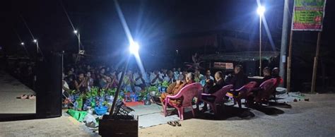 မအီမြို့၌ နှစ်သစ်ကူး အန္တရာယ်ကင်းပရိတ်တရားတော်များ ရွတ်ဖတ်ပူဇော် Information And Public