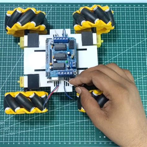 How To Make An Arduino Obstacle Avoiding Car With Mecanum Wheel 4 Steps Instructables