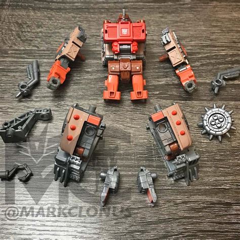 Legacy Evolution Deluxe Scraphook Behind The Scenes Transformers News Tfw2005