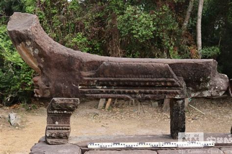 «រានហាល និងបង្កាន់ដៃនាគនៅប្រាសាទបន្ទាយសំរ៉ែ កំពុងត្រូវបានជួសជុល សុីសុីថាមស៍