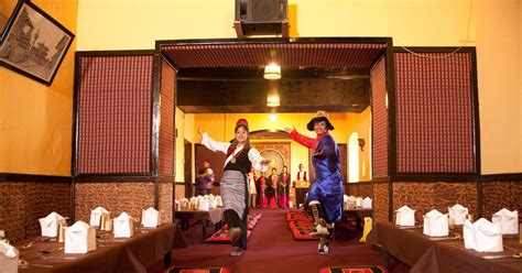 Kathmandu Abendessen Mit Nepalesischer Küche Und Traditionellem Tanz