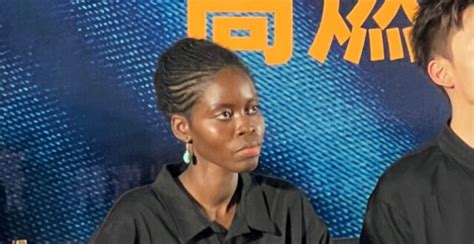 演员木兰贡献剧中最动人一幕 《维和防暴队》票房长虹腾讯新闻