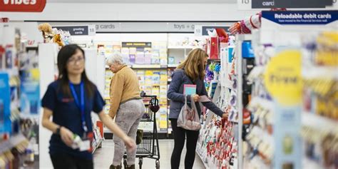 沃博聯正與私募股權公司sycamore Partners洽談出售事宜 Wsj