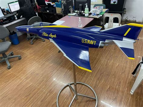 Large Scale Aircraft Models In Aviation Displays