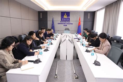 Багш ажилтны цалин хөлс нийгмийн баталгааны асуудлыг албан ёсны холбоотой байгуулсан