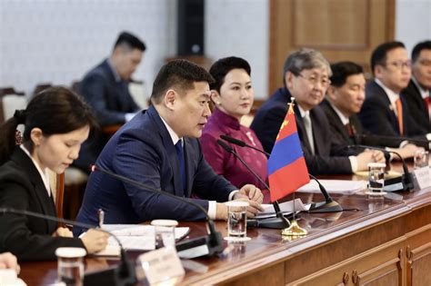 ЕРӨНХИЙ САЙД Л ОЮУН ЭРДЭНЭ БҮГД НАЙРАМДАХ СОЛОНГОС УЛСЫН ЕРӨНХИЙ САЙДТАЙ АЛБАН ЁСНЫ ХЭЛЭЛЦЭЭ ХИЙВ