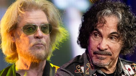 Daryl Hall Suing John Oates In Mysterious Lawsuit Hollywood Entertainment News
