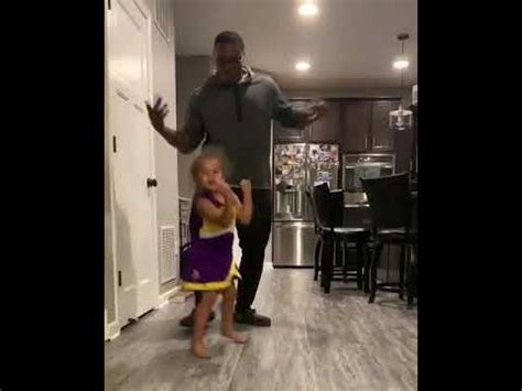 Dad Trying Teach Daughter A Fun Dance But She Twerks Instead Youtube