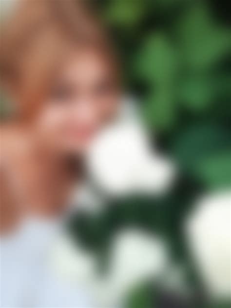 殺Счастлив не тот у кого много Счастлив тот кому достаточно 殺 С днем семьи и любви друзья