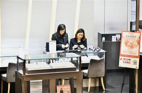 本港5月零售總銷貨價值跌115 網上銷售價值按年升逾兩成 政府：惠港措施應有助零售業 星島日報