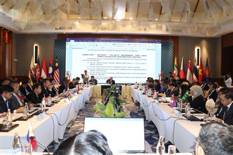 រដ្ឋមន្ត្រីដឹកជញ្ជូនអាស៊ានអនុម័តលើឯកសារសំខាន់ចំនួន៧ នៅទីក្រុងហ្លួងព្រះបាង