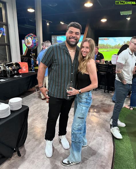 Cameron Heyward Wiki Biography Age Gallery Spouse And More