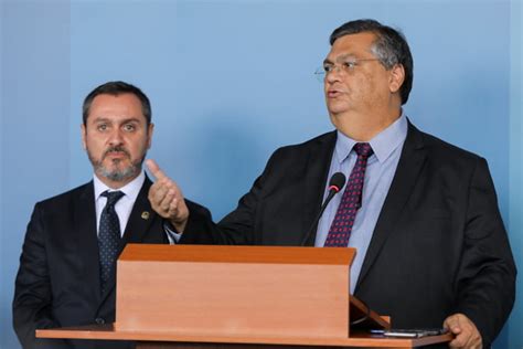Dino Sobre Atuação De Militares “simpatia Por Golpe Ou Orientação