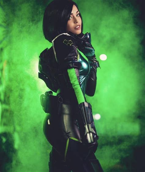 Valkyrae Valorant Viper Cosplay Rvalkyrae1