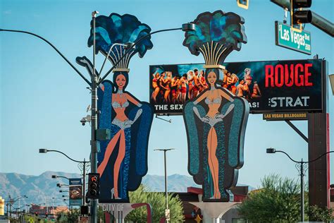 50 Foot Showgirls Make Debut In Downtown Las Vegas — Photos Downtown