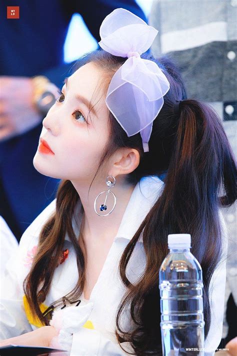 아이돌 이슈 양갈래 머리한 아이린  양갈래 머리하니까 예쁨이 더 극대화되는 것 같다ㅠㅠㅠㅠ Facebook