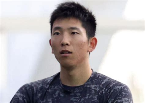 「すっかり頼もしくなって」巨人23歳エースが若手引き連れ「チーム戸郷」結成、宮崎の母校で自主トレ 神社では巨大な絵馬に目標記す：「おっ