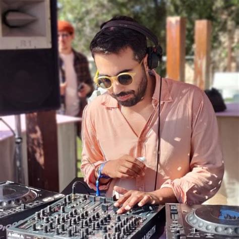 Bel Âge Songs Events And Music Stats