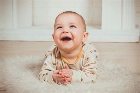 Kostenloses Foto zum Thema: baby, bezaubernd, freude