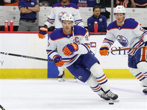 Connor Mcdavids Recent Play Has Oilers Back On Track The Hockey Writers Edmonton Oilers