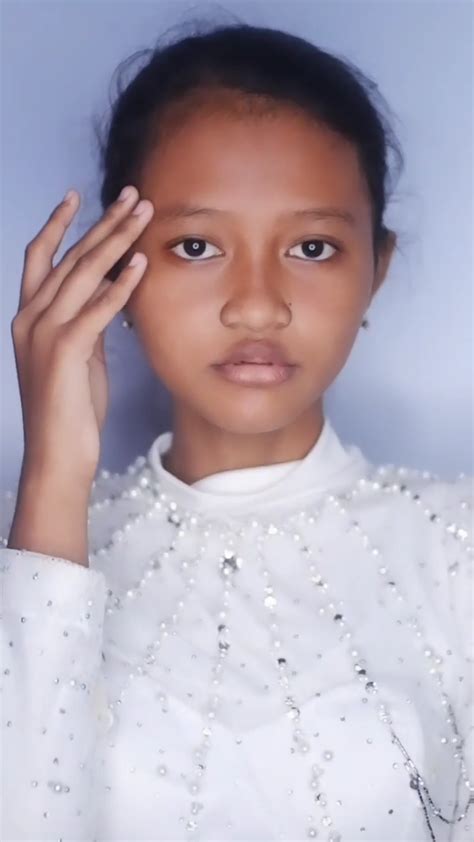 Potret Perubahan Gadis Lugu Dirias Bak Supermodel Ini Bikin Melongo