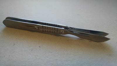 Double Bladed Scalpel