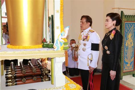 ในหลวง พระราชินี เสด็จฯ พระราชทานเพลิงศพ มจ มงคลเฉลิม ยุคล