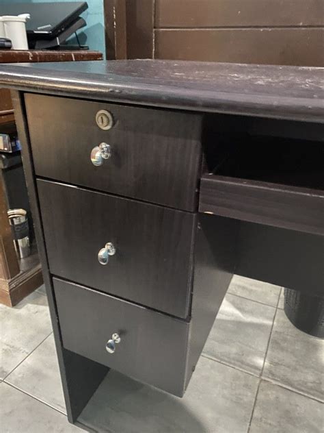 Computer Table Sanyang Furniture And Home Living Office Furniture And Fixtures On Carousell