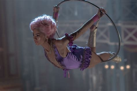 The Greatest Showman Costume Designer On The Films Wardrobe