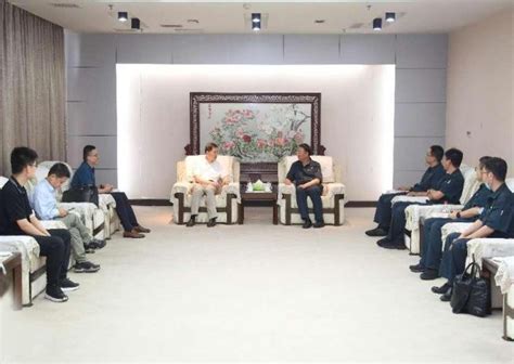 济宁市科学技术局 创新创业共同体专栏 骆汉宾院士带队到工程机械共同体考察交流