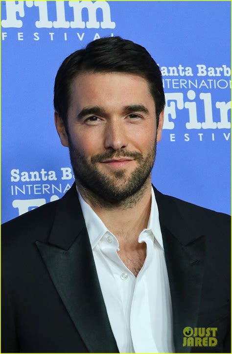 Revenge Couple Emily Vancamp And Josh Bowman Make Rare Public
