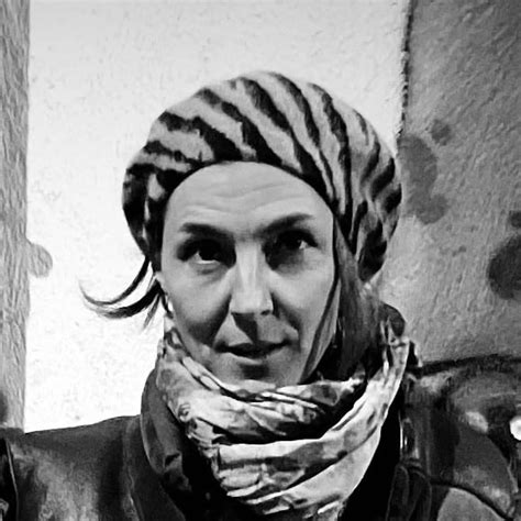 Estelle Mignot Vue Sur Cours