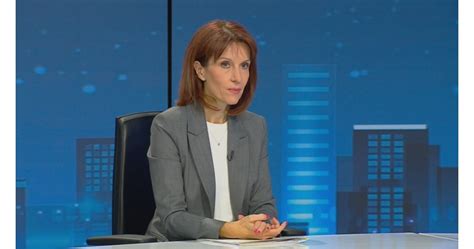 Камелия Нейкова ЦИК С машини на вота нямаше да има толкова недействителни бюлетини Обновена