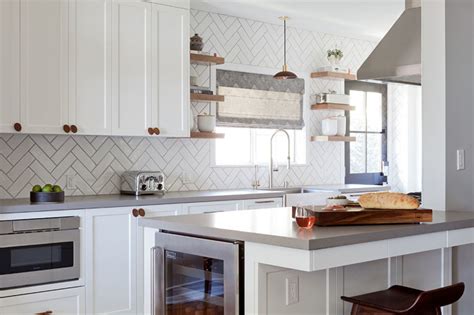 Herringbone Tile Pattern Backsplash