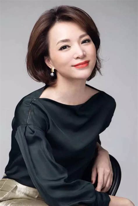 董卿有一种才华横溢的温柔美，喜欢她吗？
