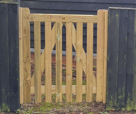 Saxmundham Hand Gate