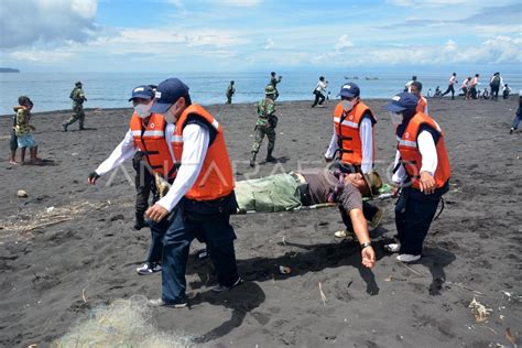 Tsunami Disaster Simulation Antara Foto