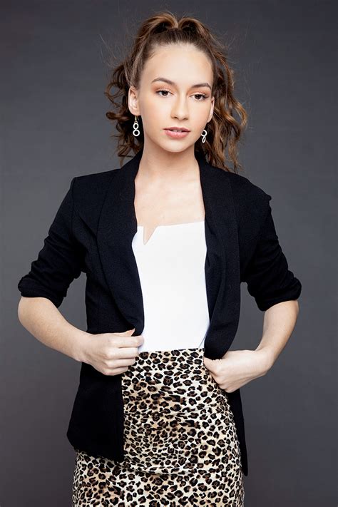 Z A NV Models New View Modeling