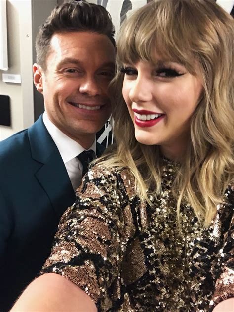 Taylor Swift Social Media 12142017 • Celebmafia
