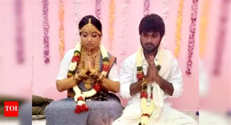 Actress Minnal Deepa Gets Hitched To Beau Subramani A Look At Their Happy Pictures Times Of India