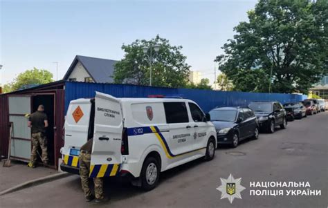 В одному з районів Києва вибухнув невідомий предмет є постраждалі Читайте на Ukr Net