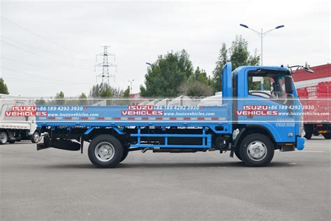 Isuzu Kv100 Single Row Lattice Side Light Cargo Truck Isuzu Vehicles
