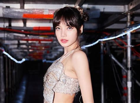 Blackpinks Lisa Becomes The First K Pop Idol To Surpass 90 Million