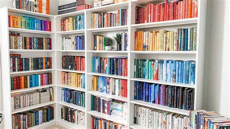 10 Bookshelf Organization Methods For Function And Style